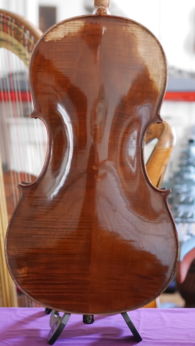 Cello-Fagnola-Back | Cello Collection in Paris