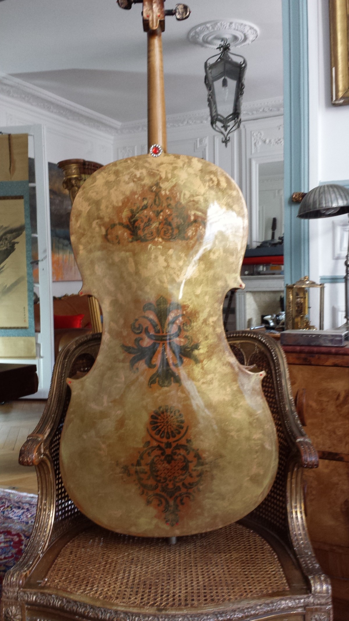 customized-cello-V1-back | Cello Collection in Paris